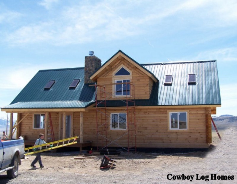 Gable Log Home Exterior