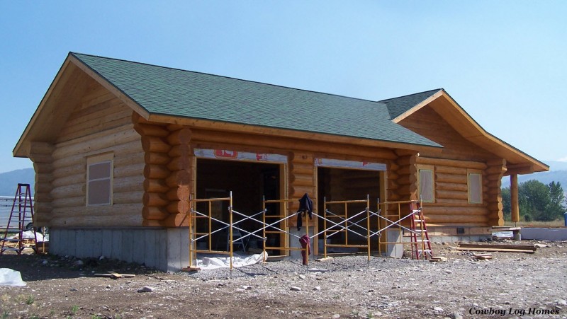 Log Home Staining | Cowboy Log Homes