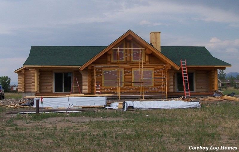 Log Home Staining | Cowboy Log Homes